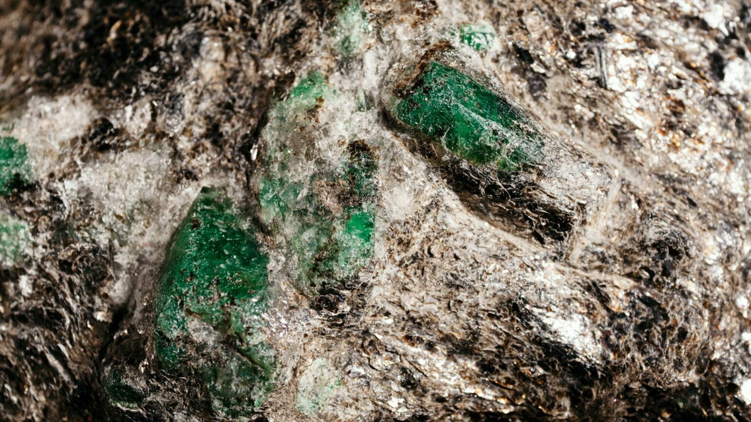 The Treasures Hiding in Egyptian Emeralds (That You May Not Know About ...